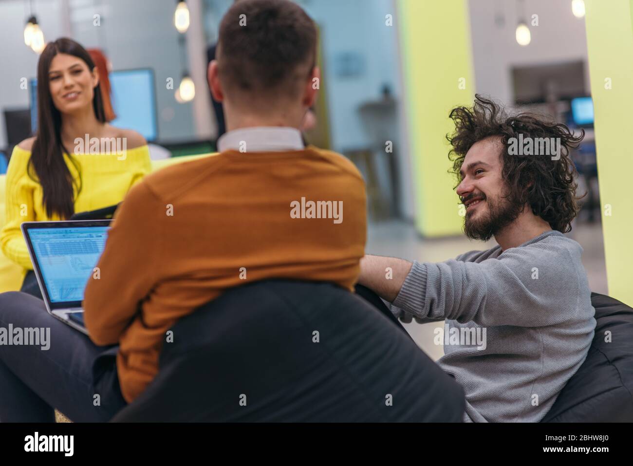 Google employees in office hi-res stock photography and images - Alamy