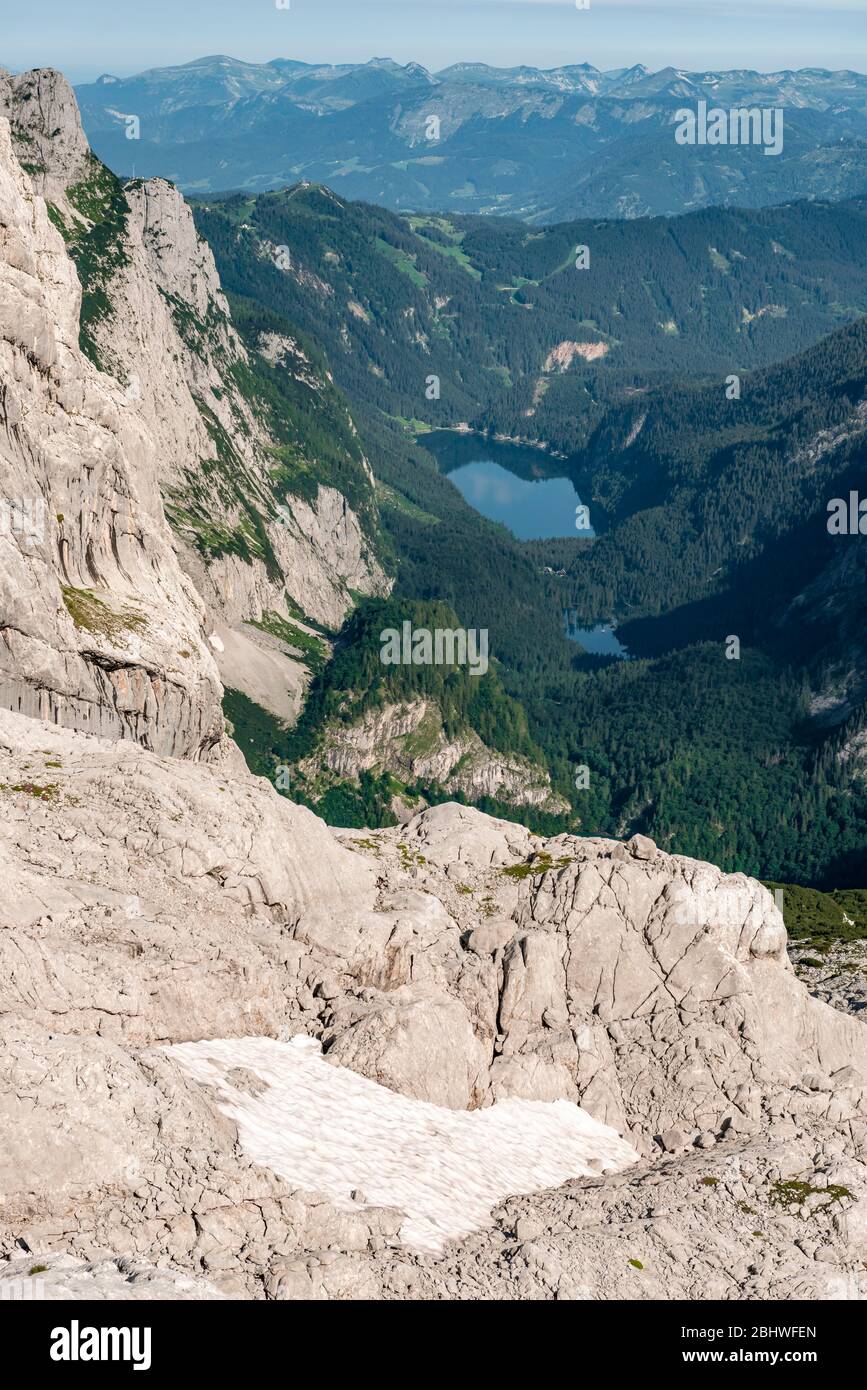 Hiking trail from simonyhuette to adamekhuette hi-res stock photography ...