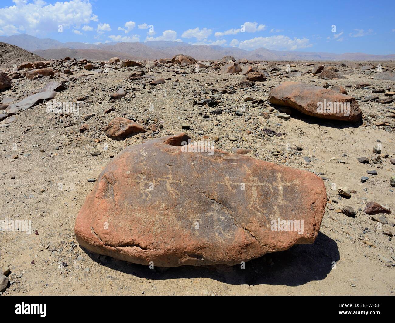 Petroglyphs peru hi-res stock photography and images - Alamy