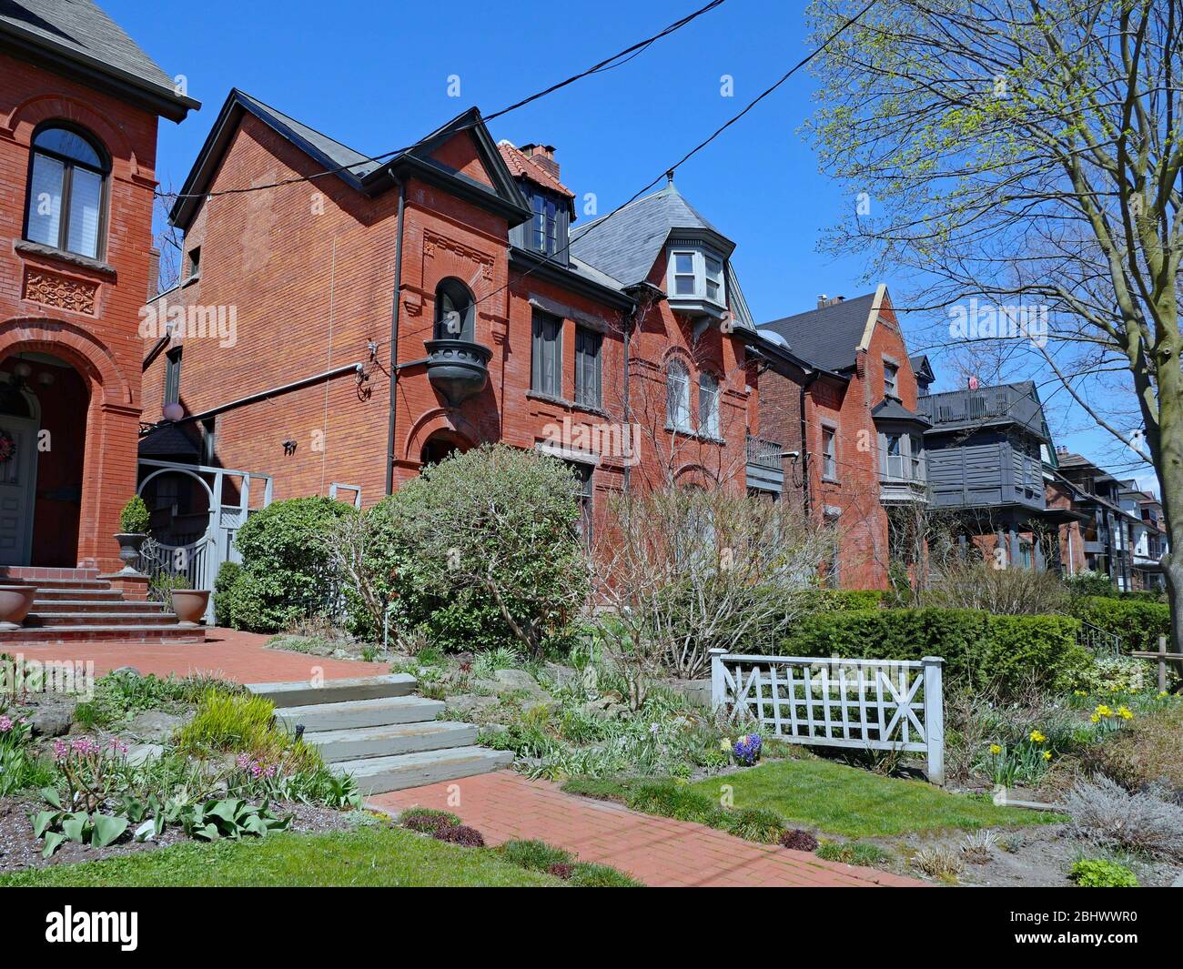 Old victorian house hi-res stock photography and images - Alamy