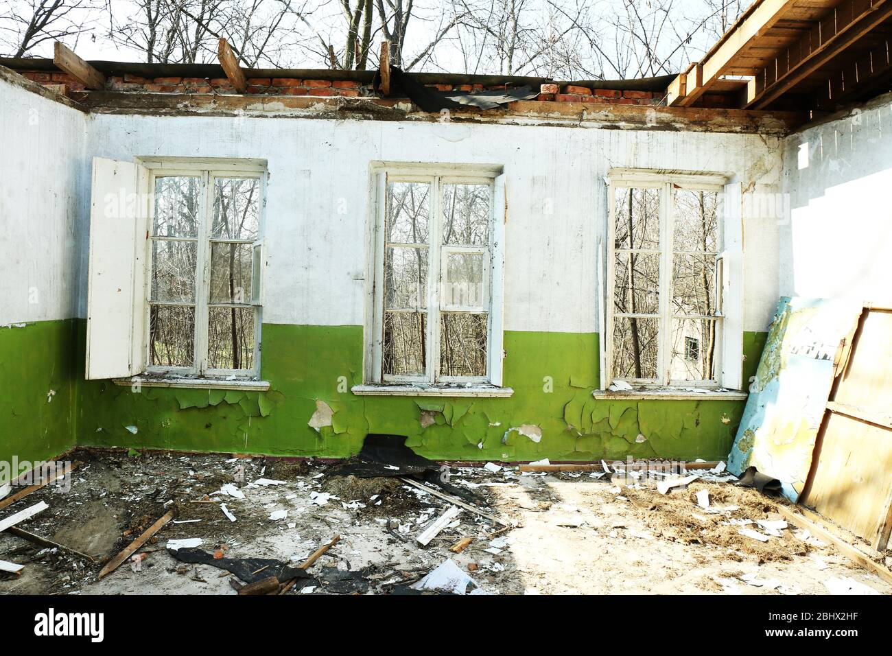 Smashed Windows House High Resolution Stock Photography and Images - Alamy