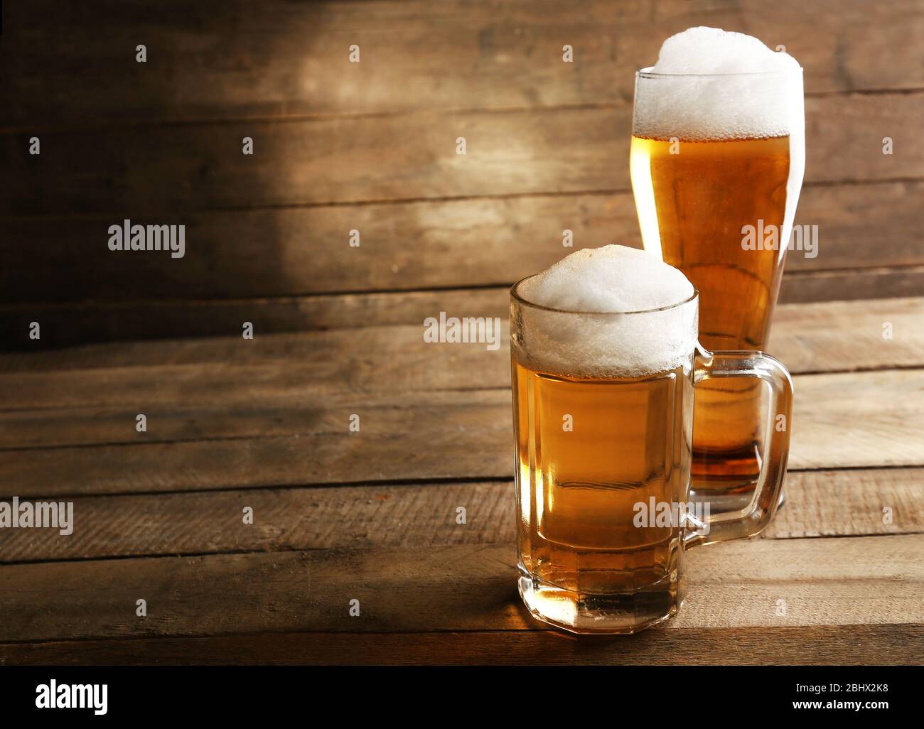 Beer barrel two glasses hi-res stock photography and images - Alamy