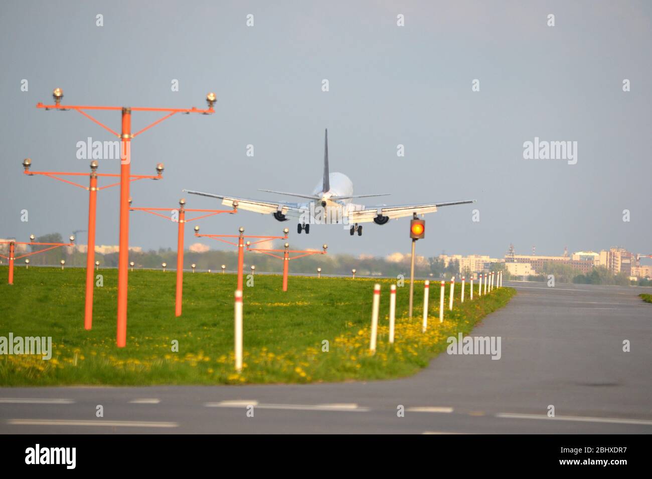 Aviation beacon hi-res stock photography and images - Alamy
