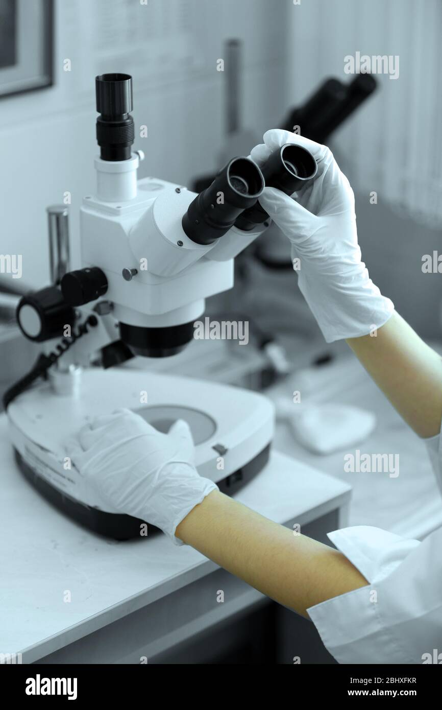 Scientific microscope lens close-up in laboratory Stock Photo - Alamy