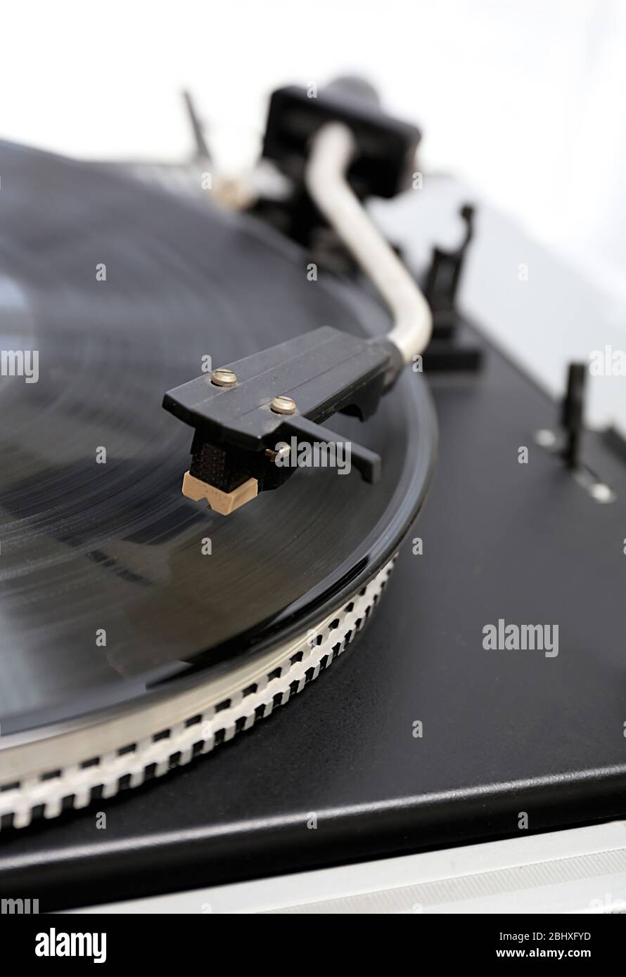 Gramophone with a vinyl record, closeup Stock Photo - Alamy