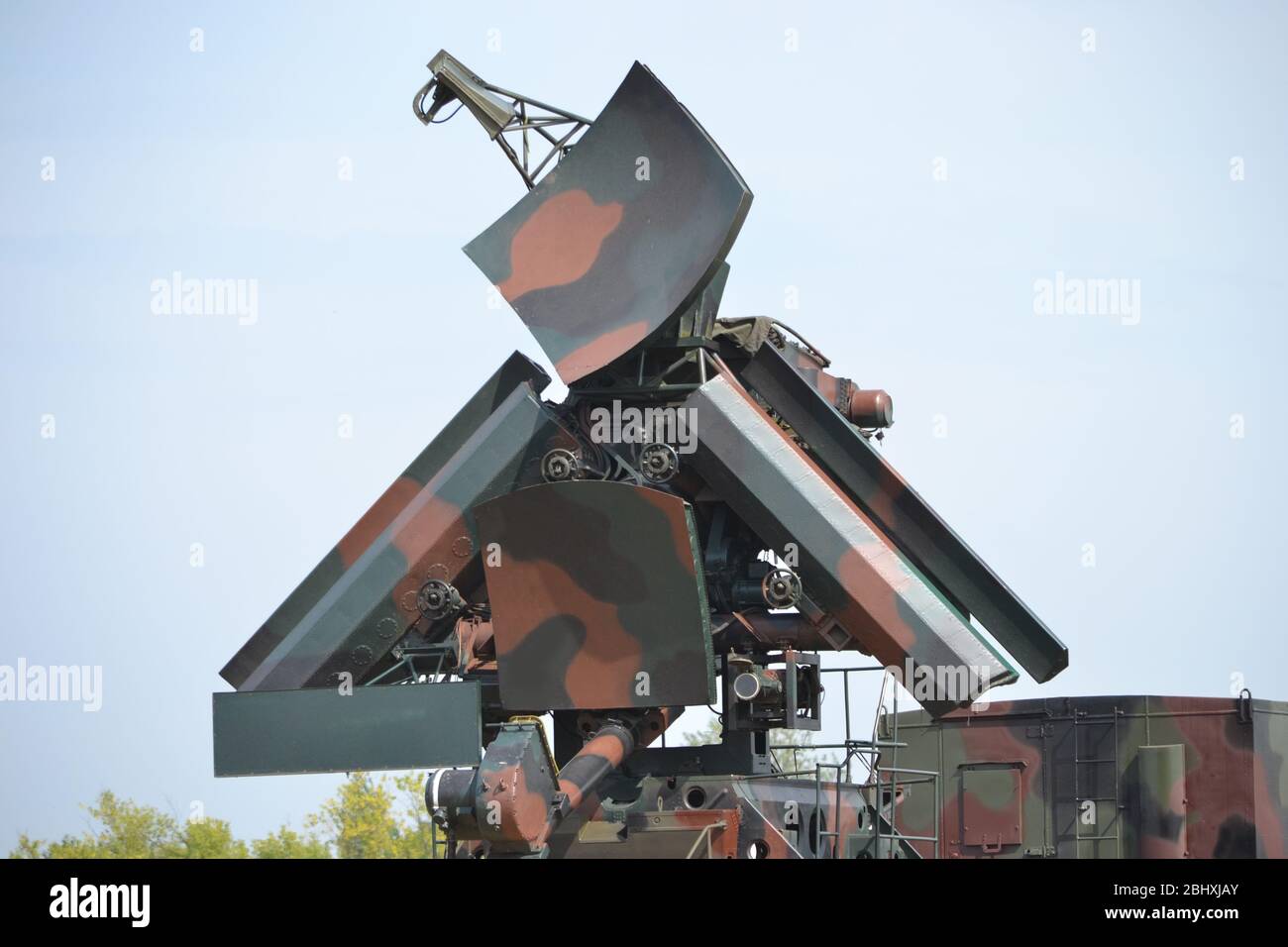 Military radio reception hi-res stock photography and images - Alamy