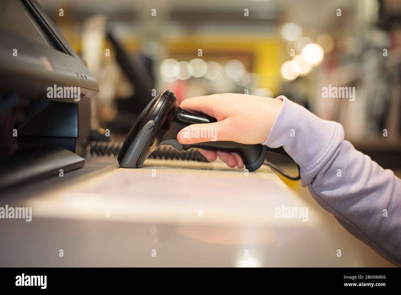 Broken cash register hi-res stock photography and images - Alamy