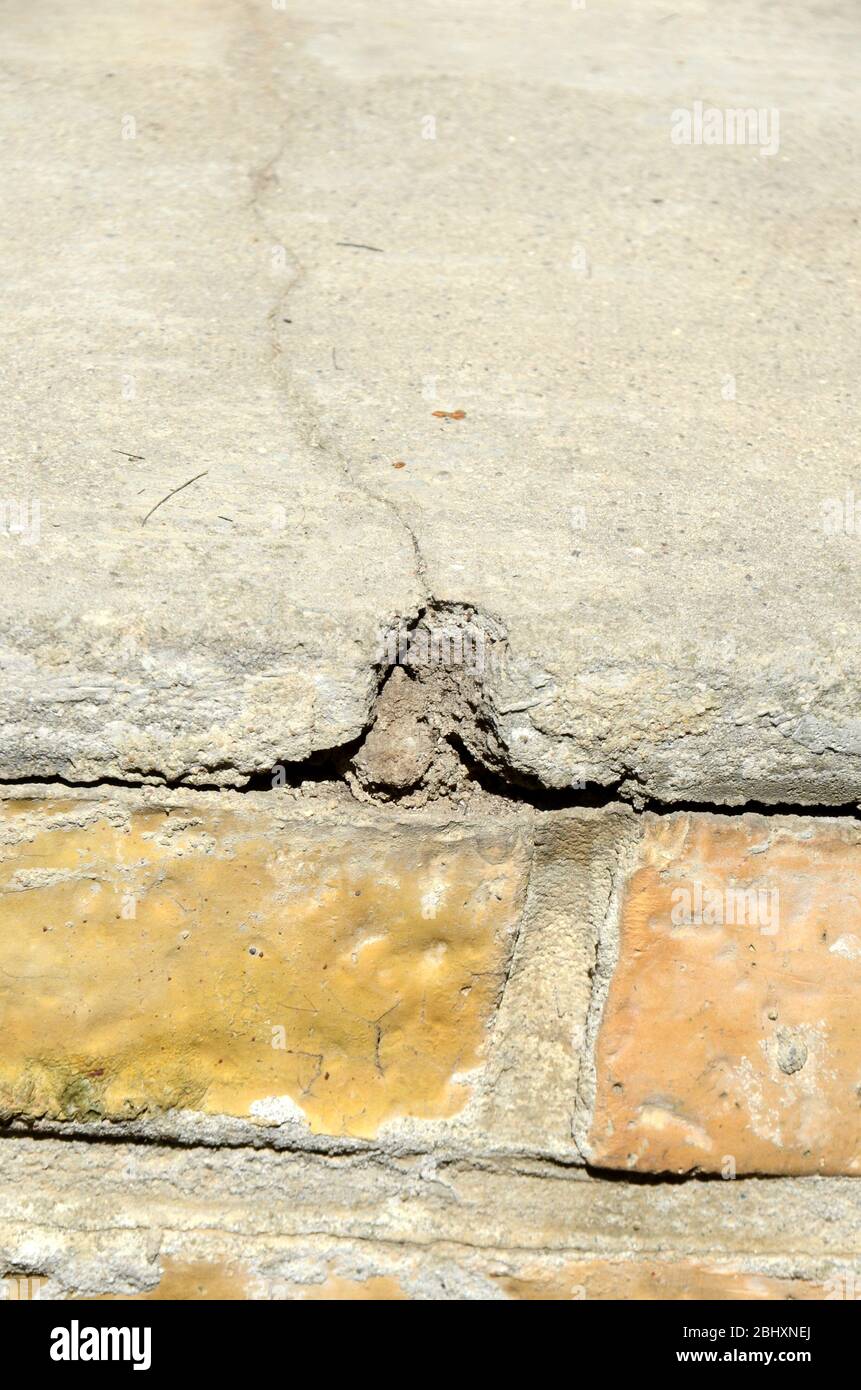 Subsidence damage hi-res stock photography and images - Alamy