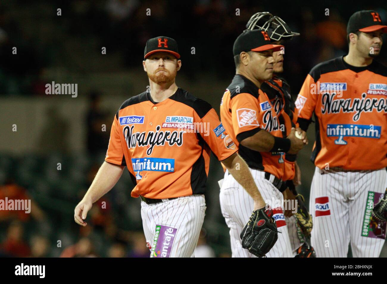 Barry Enright pitcher abridor por naranjeros hace un lamento al dejar ...