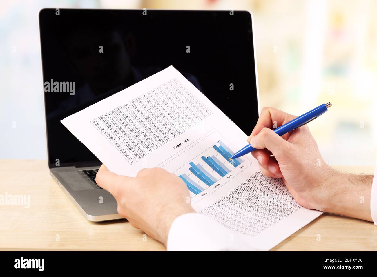 Analyzing Charts High Resolution Stock Photography and Images - Alamy