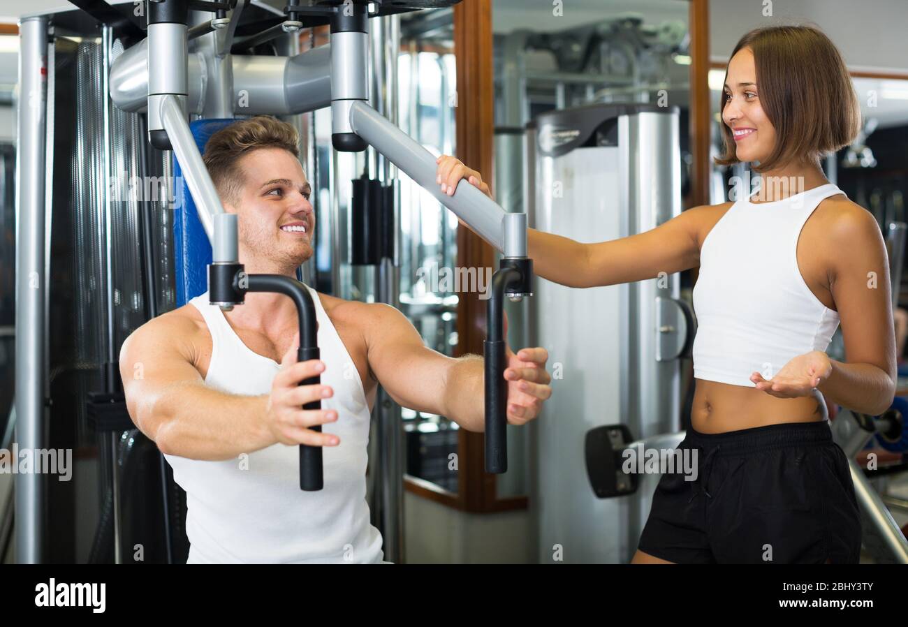 Chest fly machine hi-res stock photography and images - Alamy