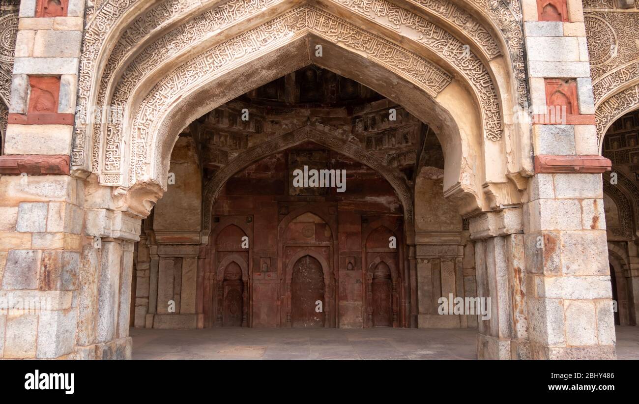 the medieval mosque at bara gumbad at lodhi gardens in delhi Stock ...