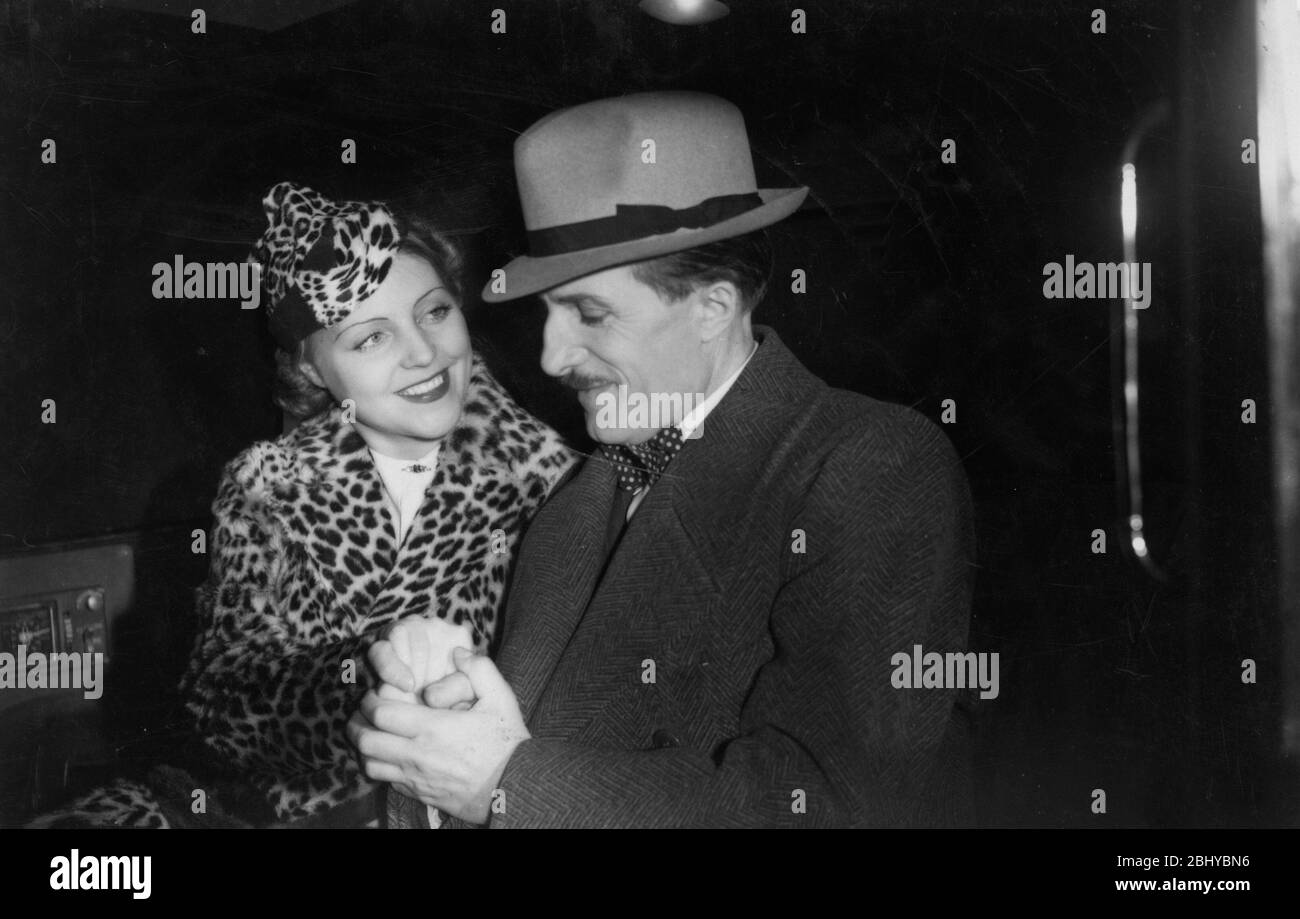Bichon Year: 1935 France Victor Boucher, Dolly Davis Director: Fernand ...