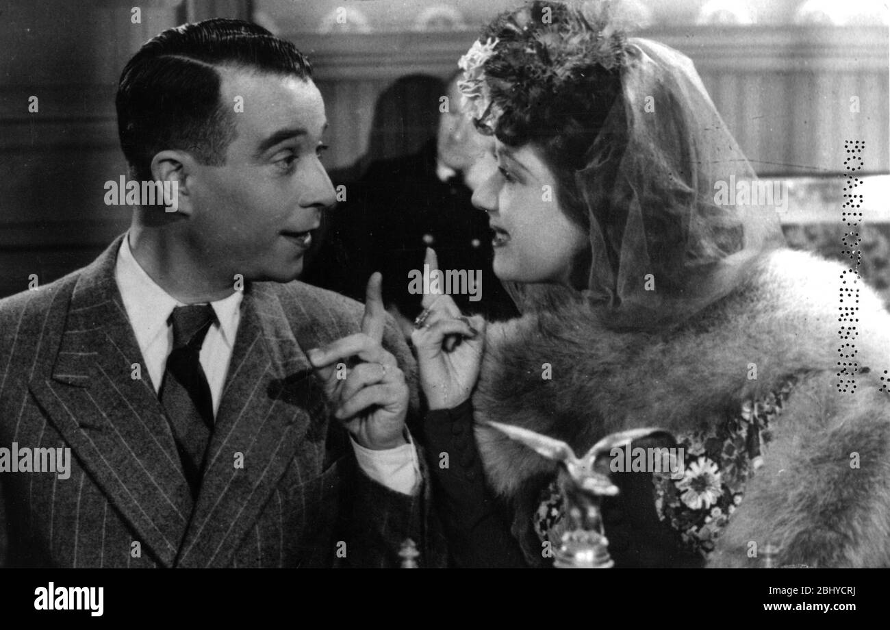 Huit hommes dans un château Year: 1942 - France Director: Richard ...