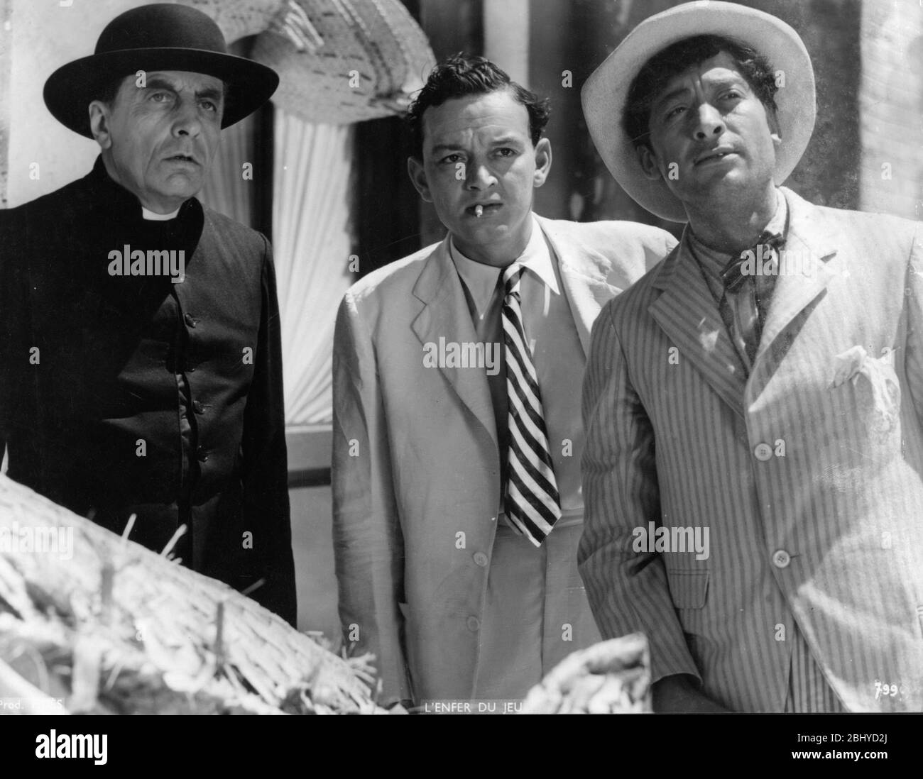 Macao, l'enfer du jeu Year: 1942 - France Roland Toutain , Henri Guisol ...