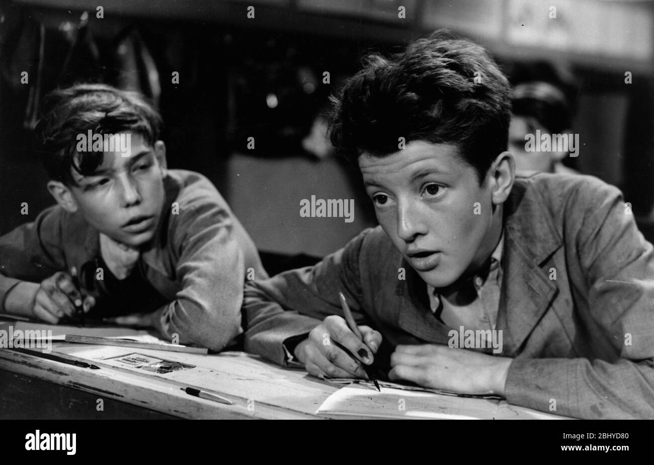 Nous les gosses Year: 1941 - France Director : Louis Daquin Robert ...