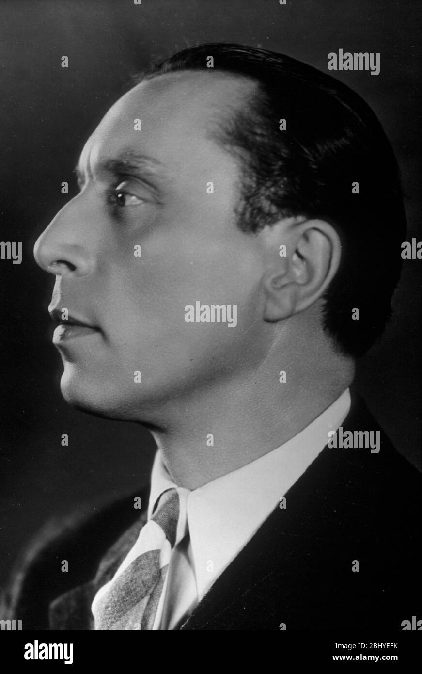 Le Drame de Shanghaï Year : 1938 France Louis Jouvet Réalisateur ...