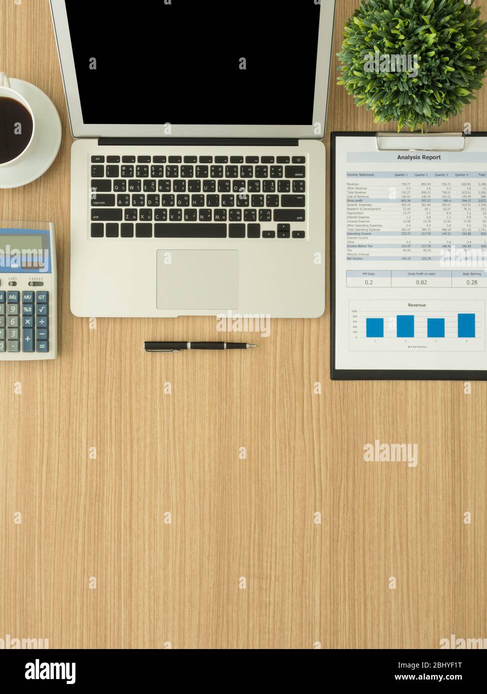 Accountants laptop hi-res stock photography and images - Alamy