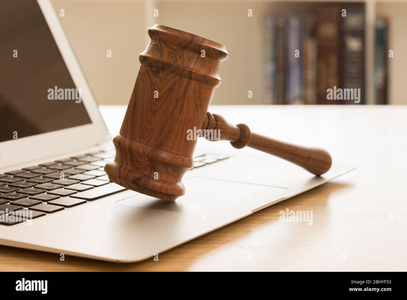 Online auction hi-res stock photography and images - Alamy