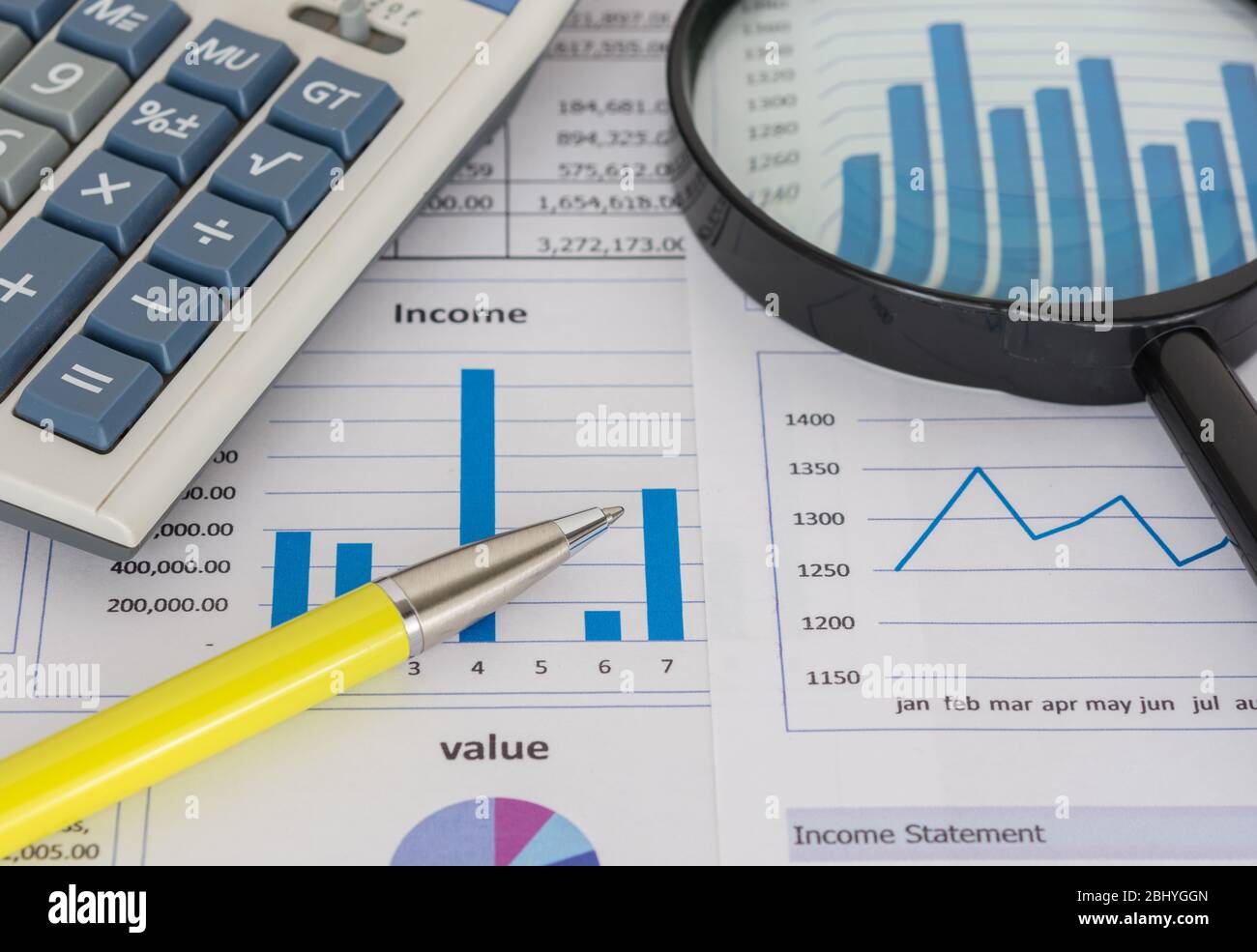 Report magnifier hi-res stock photography and images - Alamy