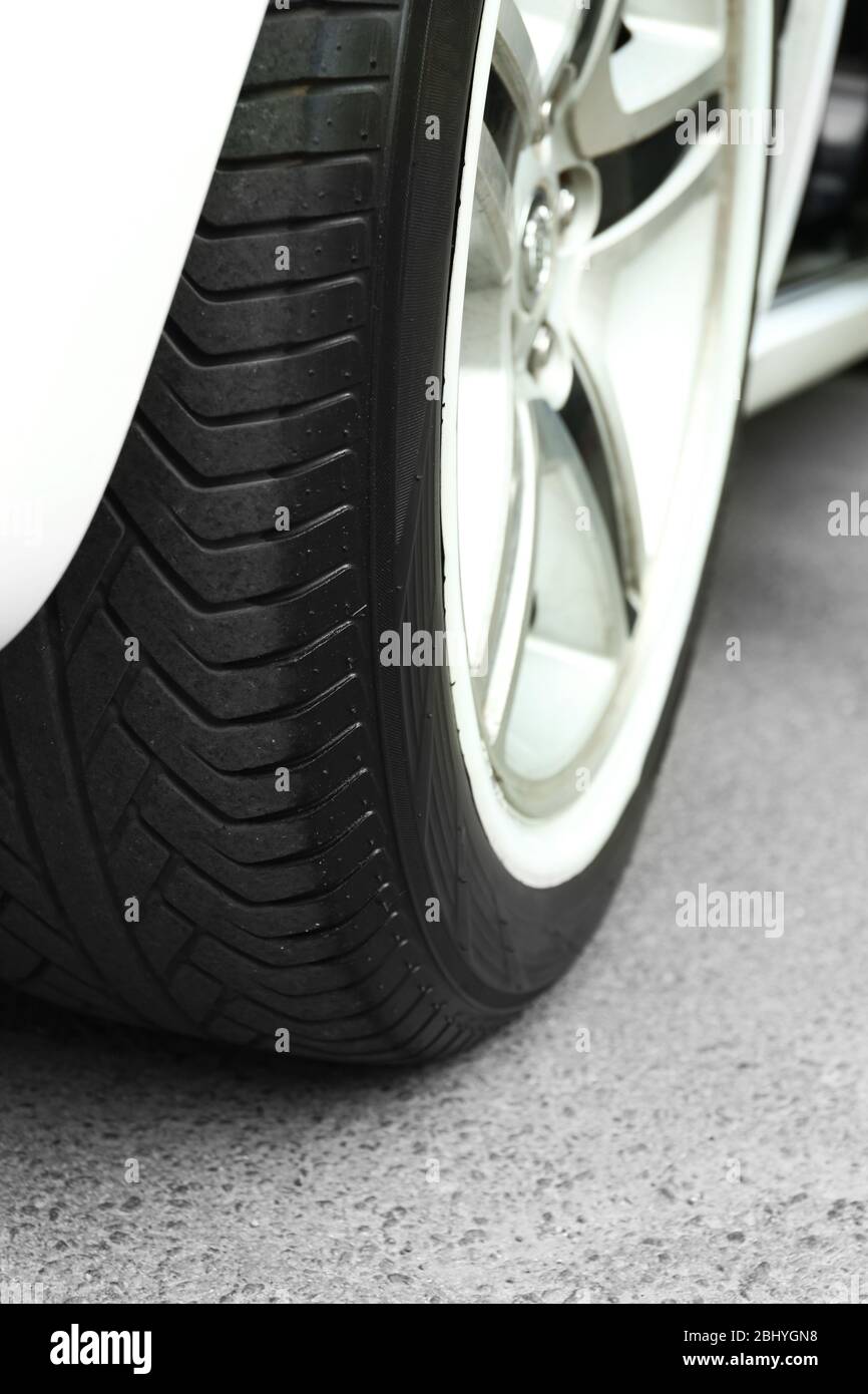 Attractive alloy wheel hi-res stock photography and images - Alamy