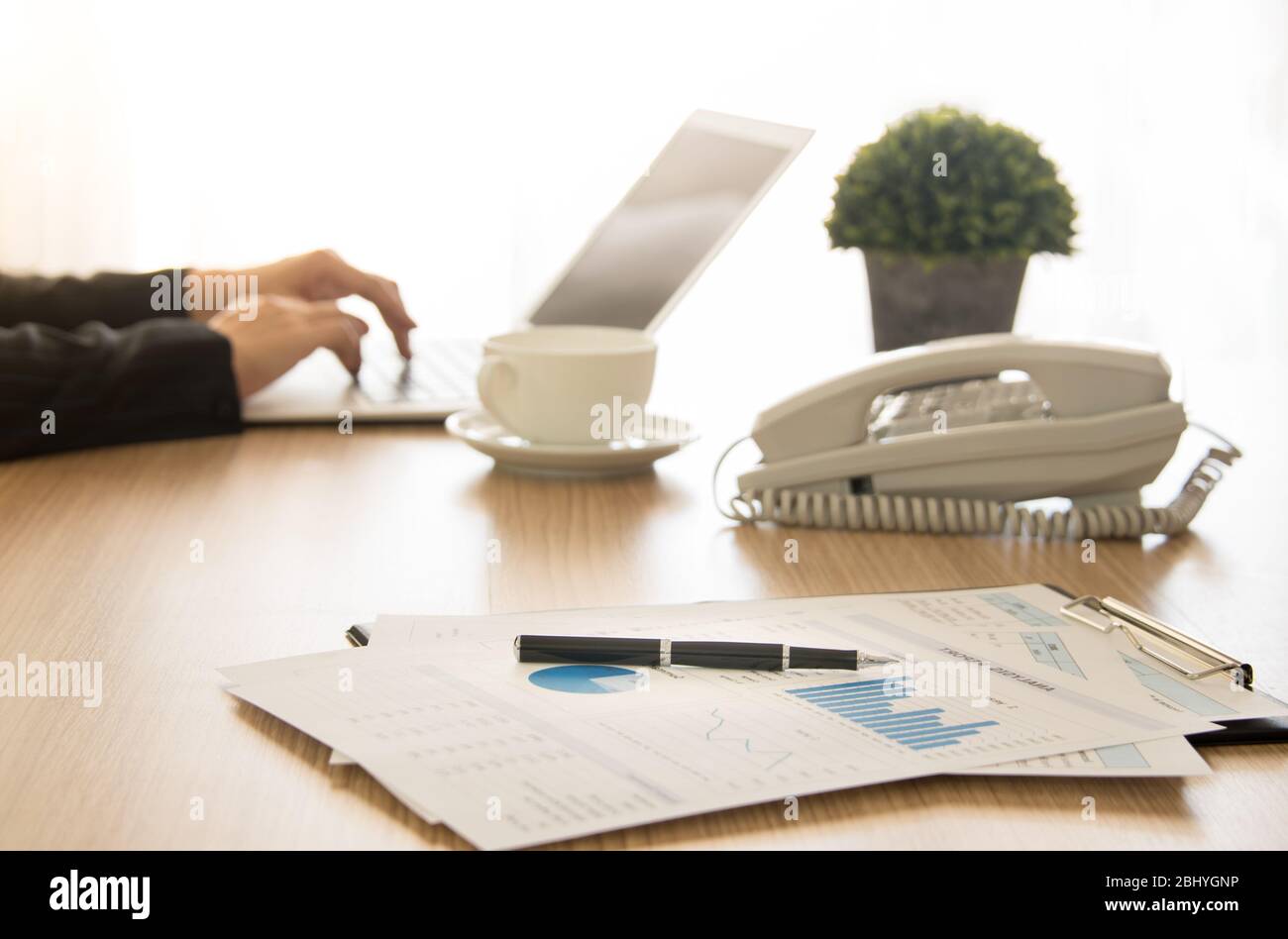 Pen on the secretary desk in office Stock Photo - Alamy