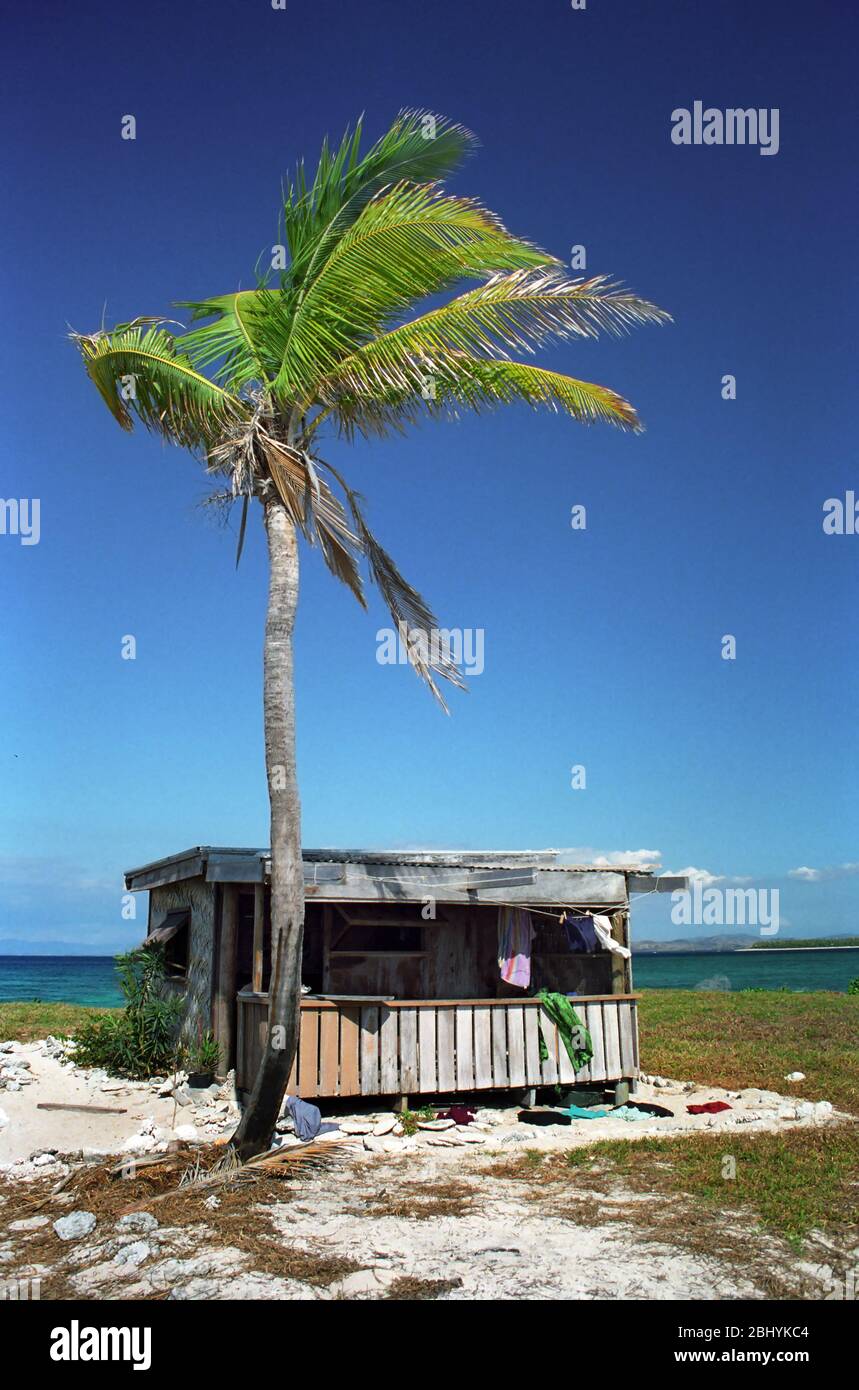 Lone wooden shack, Namotu Island, Mamanuca group, Fiji Stock Photo - Alamy