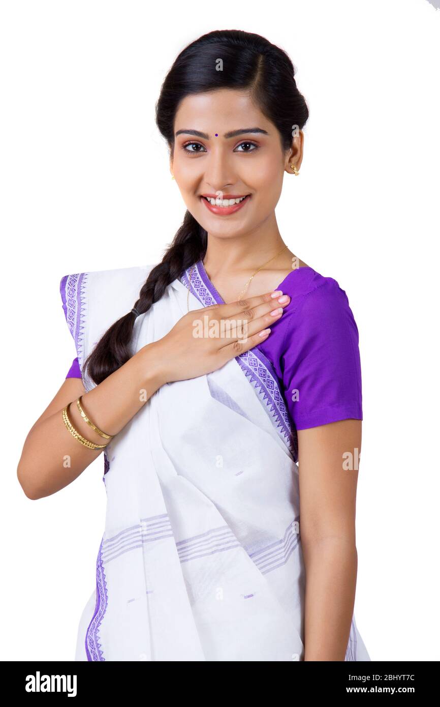 Sales Girl Posing In A White Saree Stock Photo Alamy sales-girl-posing-in-a-white-saree-stock-photo-alamy