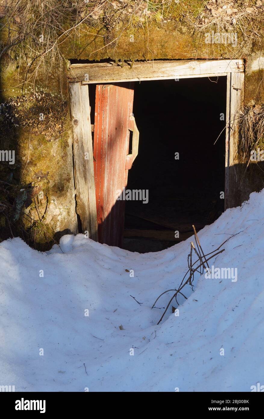 Root cellar hi-res stock photography and images - Alamy