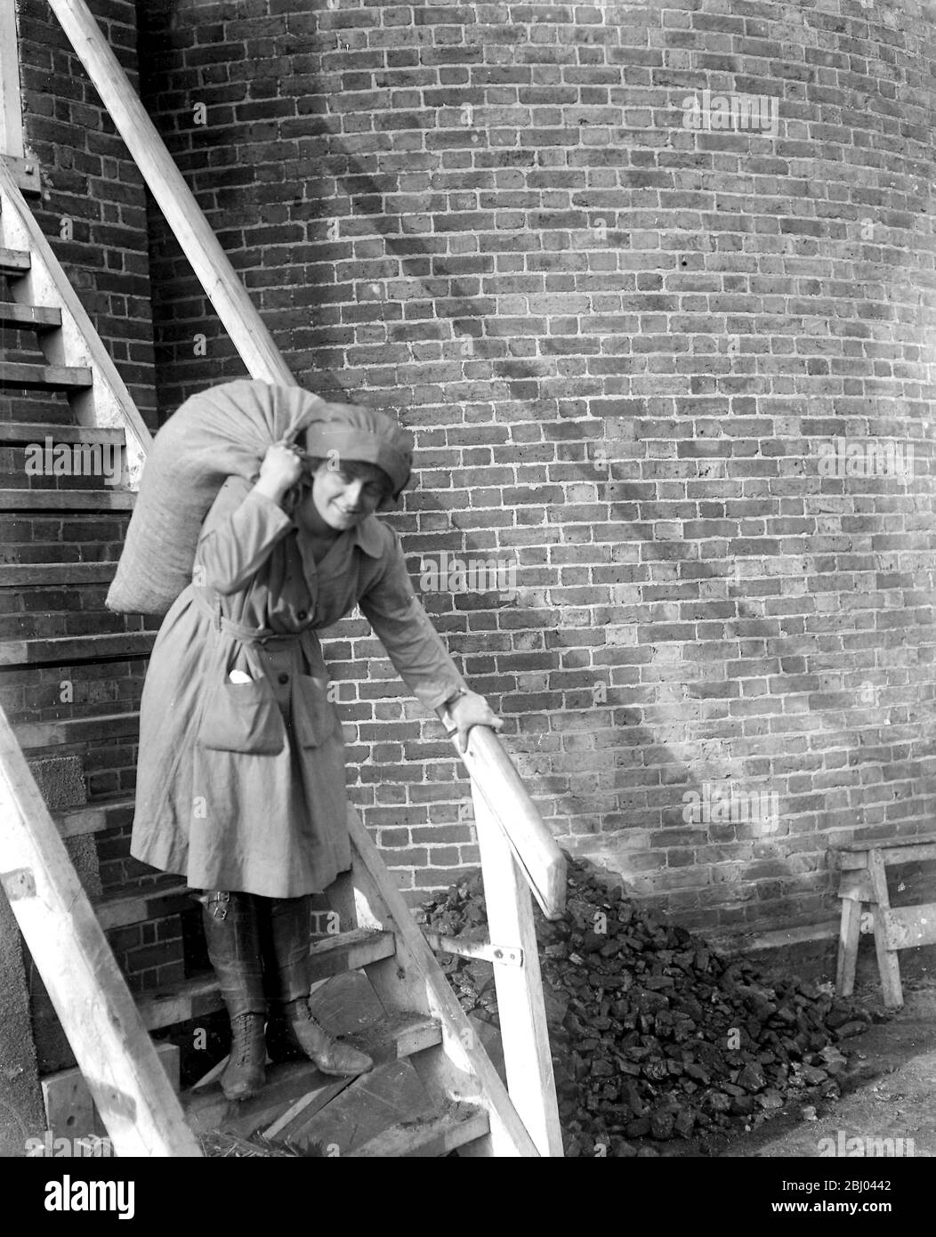 Old hop kilns used in a new village industry in kent - A vegetable ...