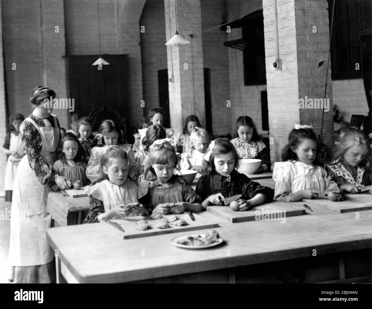 Edwardian school classroom hi-res stock photography and images - Alamy