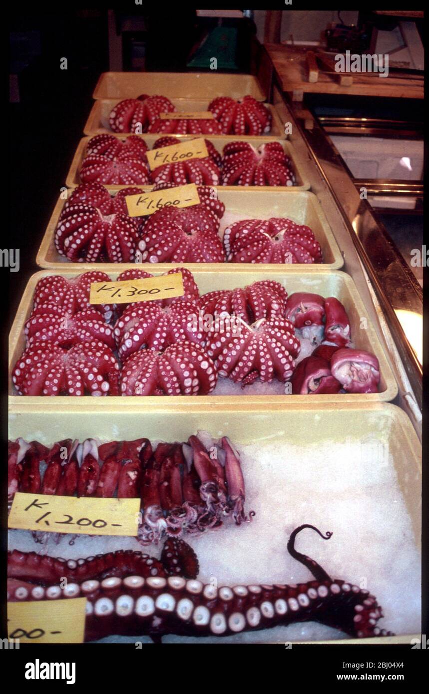 Sale Of Squid And Seafood High Resolution Stock Photography and Images ...