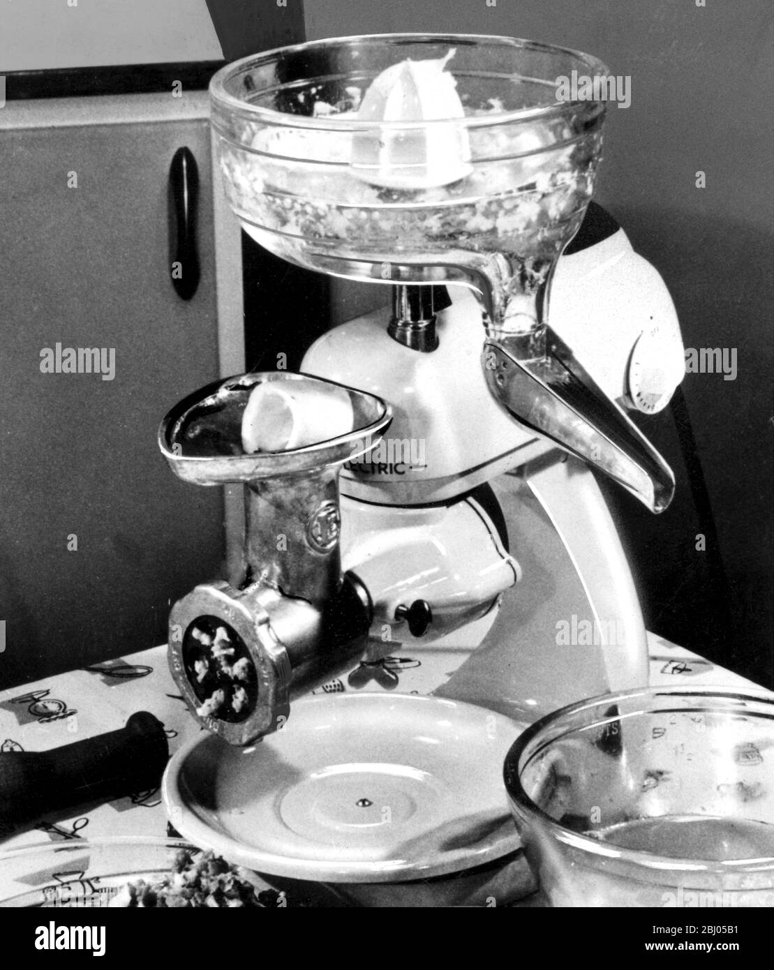 October 1960 hi-res stock photography and images - Alamy