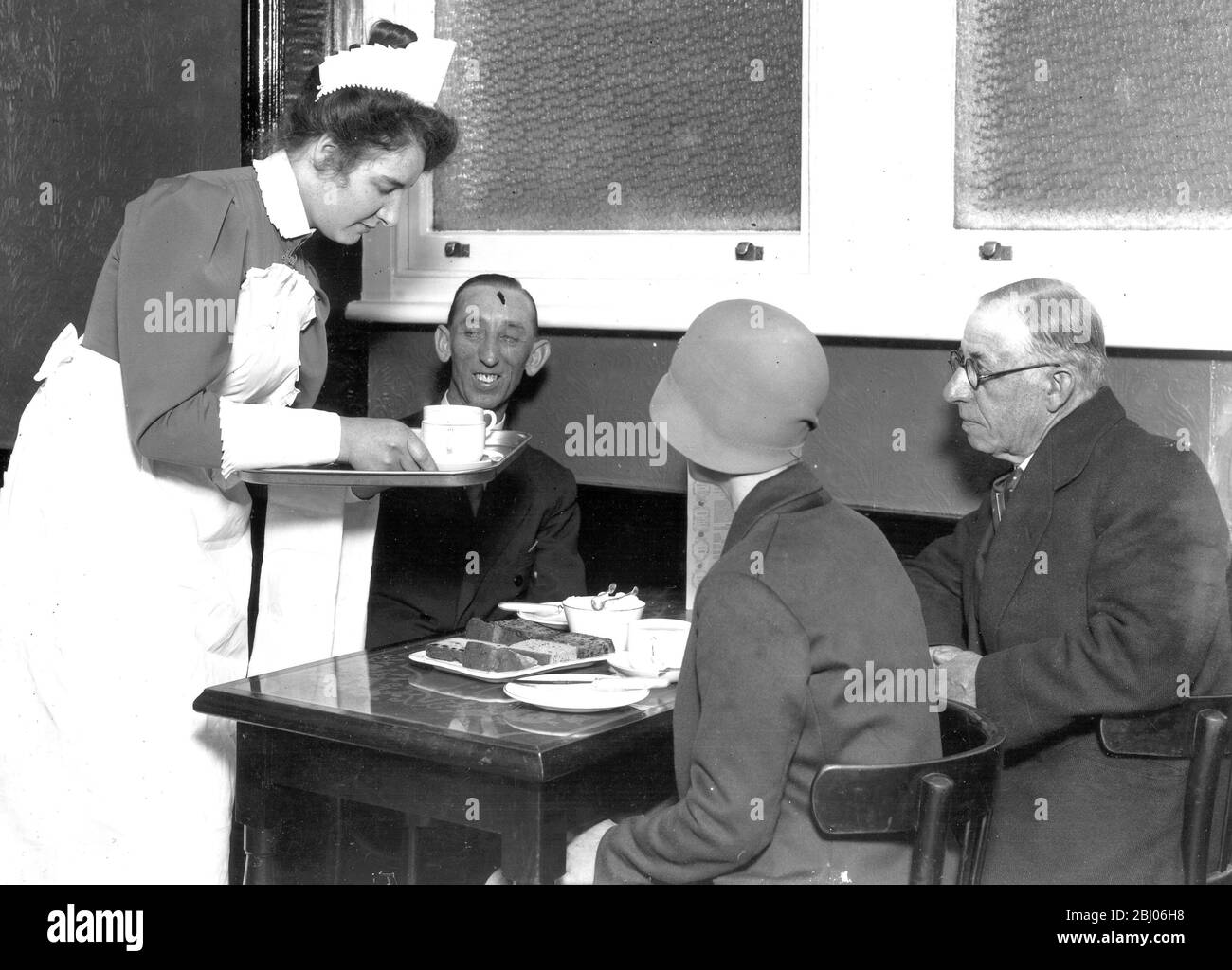 Lyons tea hi-res stock photography and images - Alamy