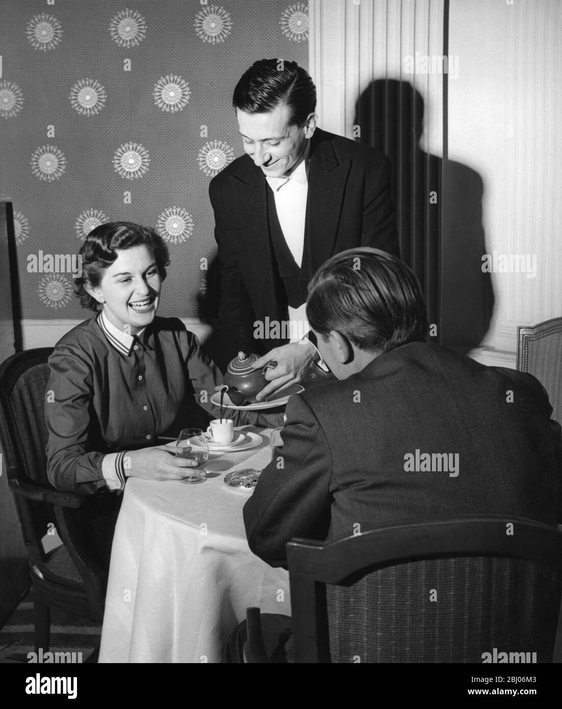 1950s restaurant Black and White Stock Photos & Images - Alamy