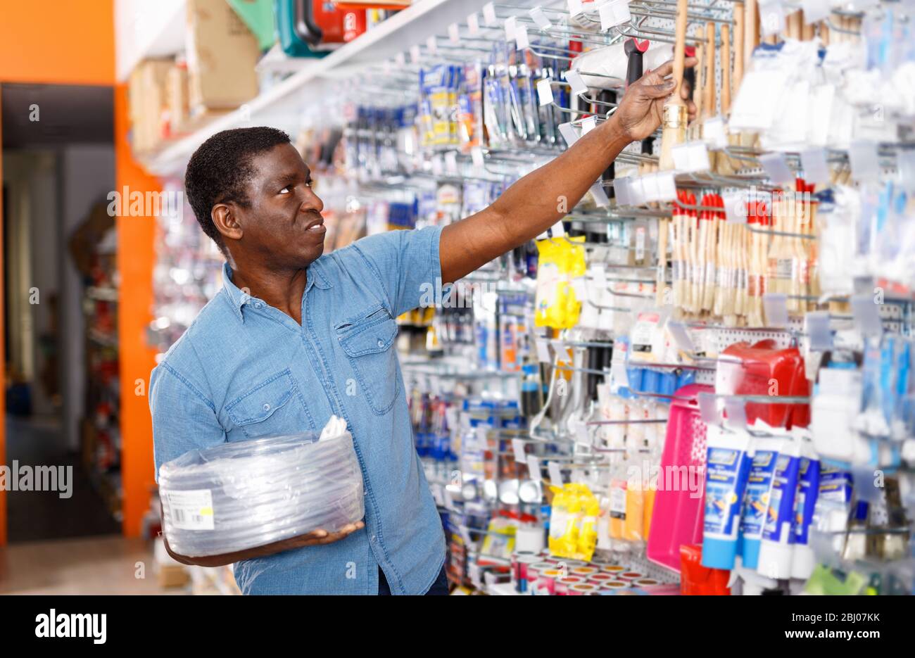 Choosing fasteners hi-res stock photography and images - Alamy