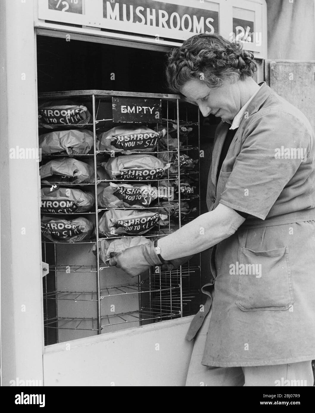 Egg vending machine hi-res stock photography and images - Alamy