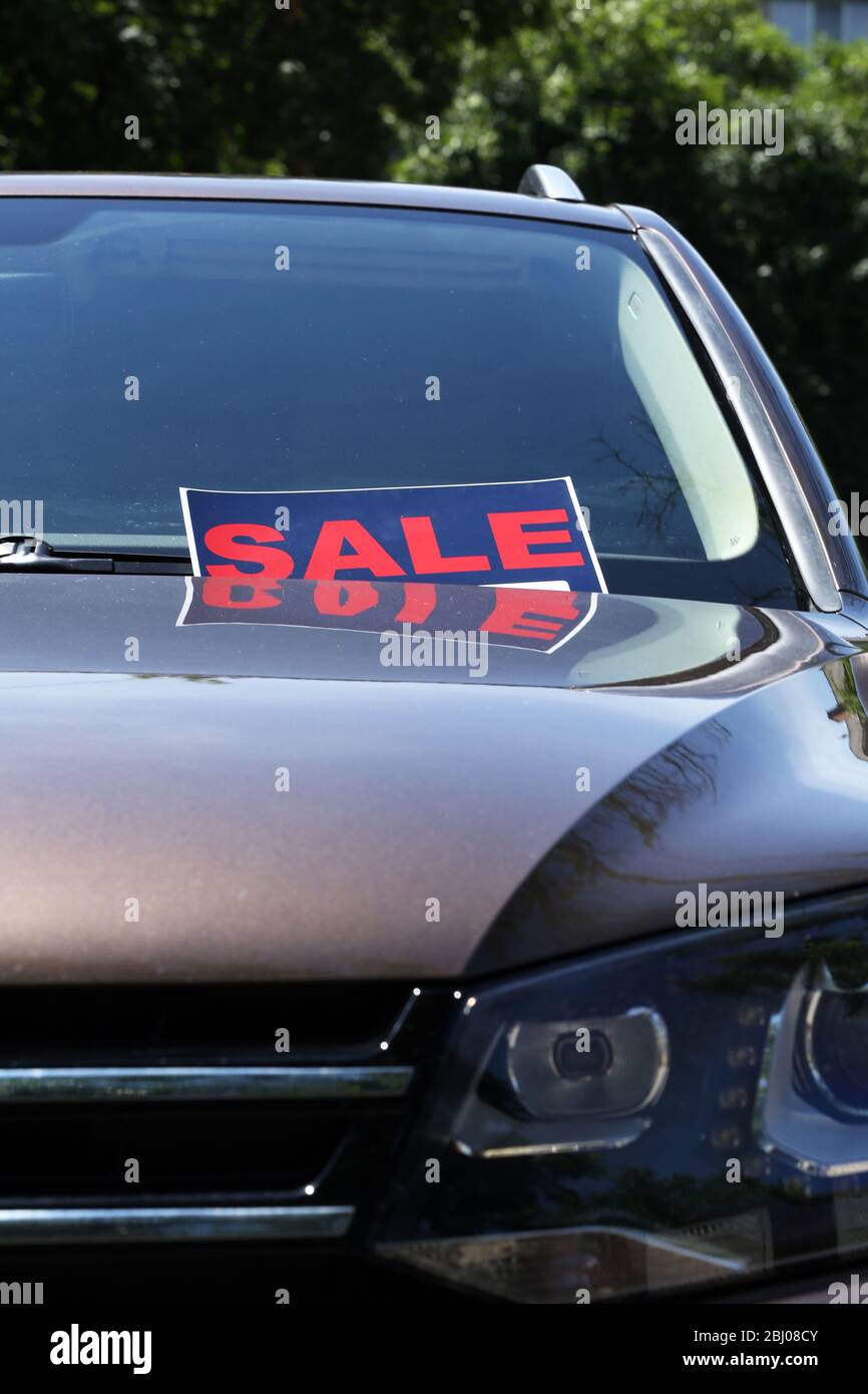 For sale sign on windshield of car Stock Photo - Alamy