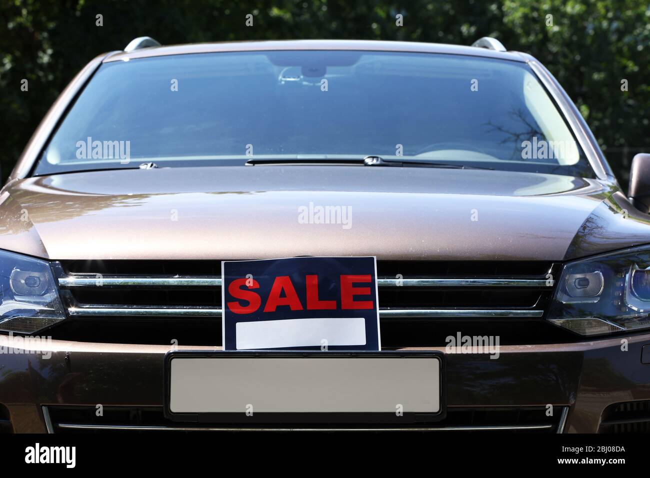 For sale sign on windshield of car Stock Photo - Alamy