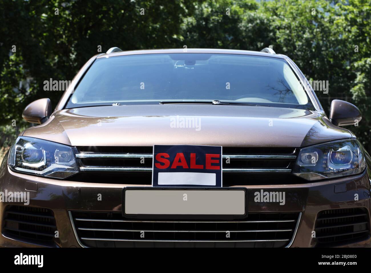 For sale sign on windshield of car Stock Photo - Alamy