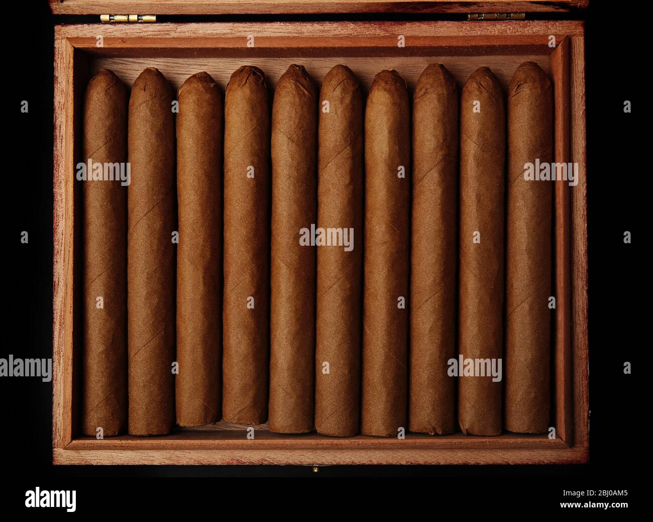 Rich men smoking cigars hi-res stock photography and images - Alamy