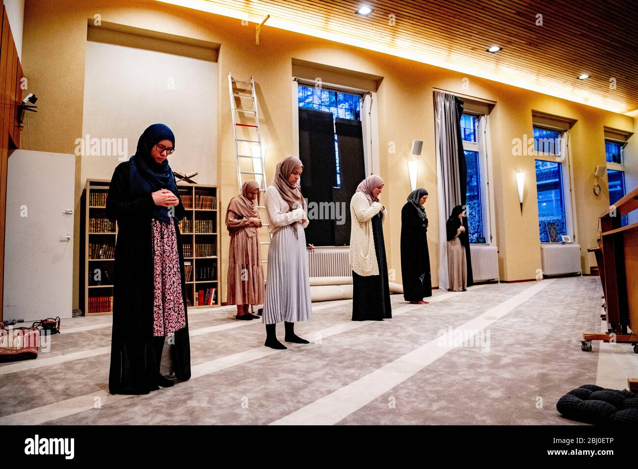 Muslims seen praying while keeping a safe distance of one and a half ...