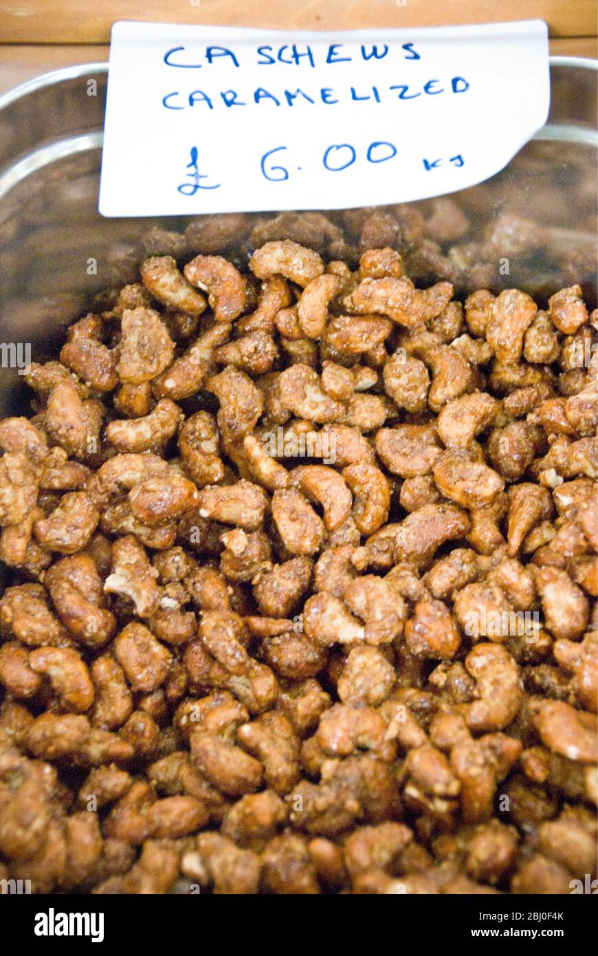 Market stall nut hi-res stock photography and images - Alamy