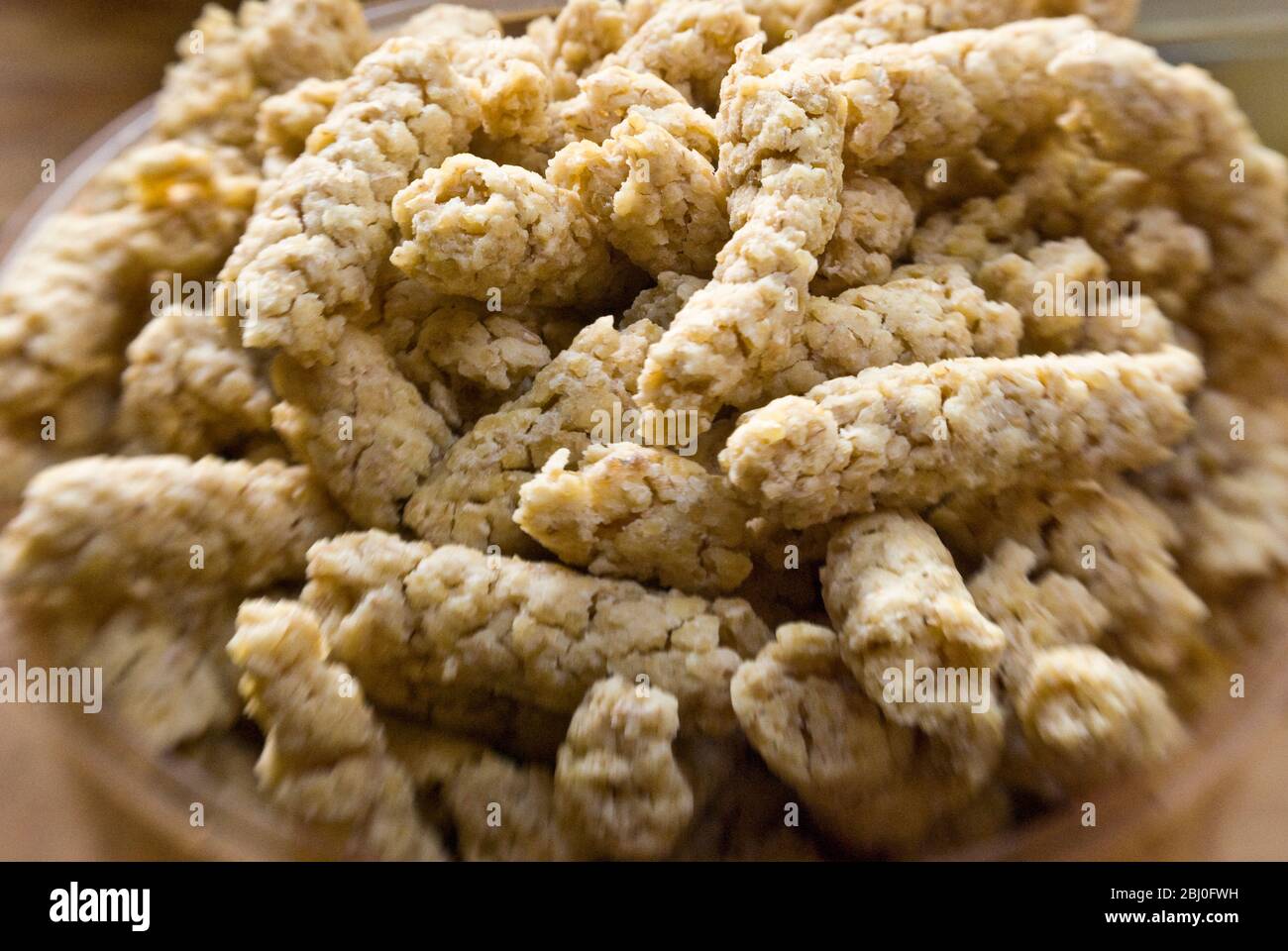 Cracked wheat hi-res stock photography and images - Alamy