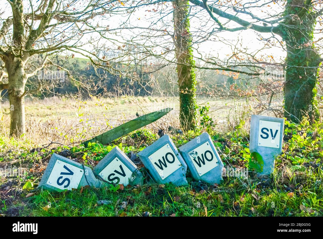 Uk fire hydrant sign hi-res stock photography and images - Alamy