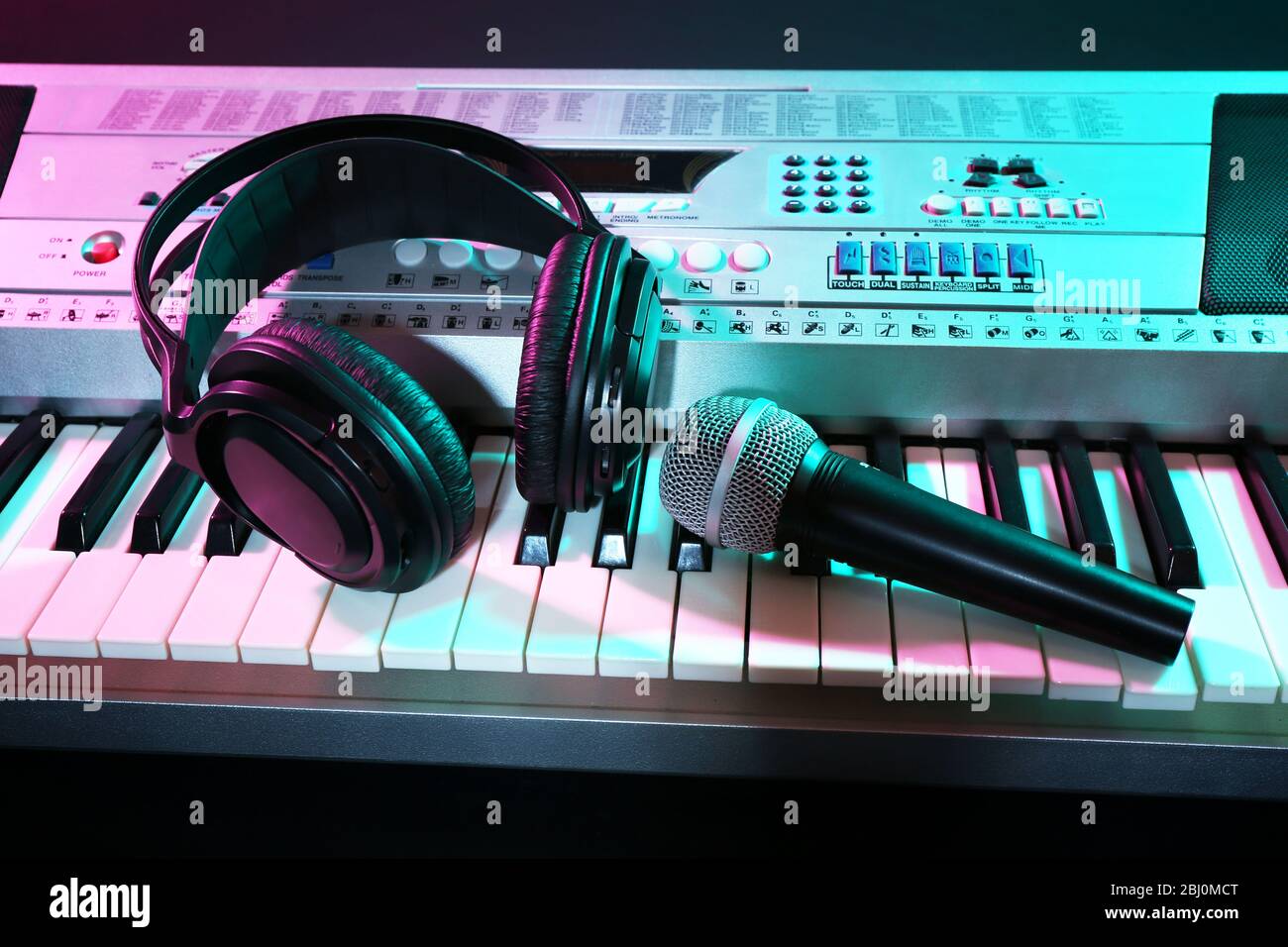 Headphones microphone on synthesizer hi-res stock photography and ...