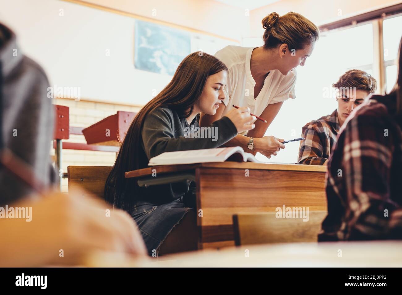 Professor and students in class. hi-res stock photography and images ...