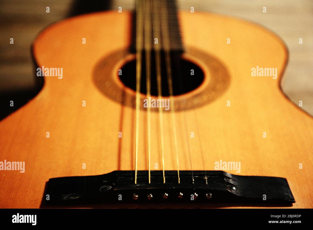 Acoustic guitar close up Stock Photo - Alamy