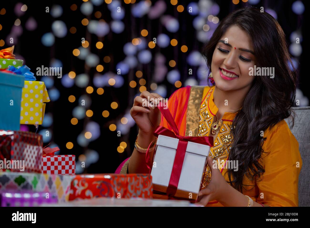 Side view beautiful woman opening hi-res stock photography and images ...