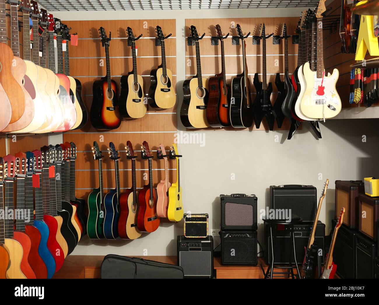 Loud shop hi-res stock photography and images - Alamy